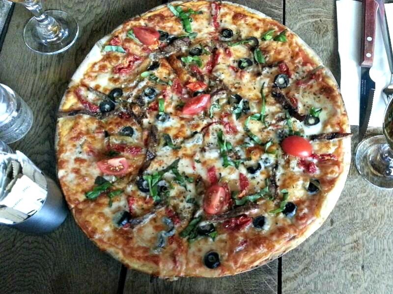 İstanbul'da Pizza Yiyebileceğiniz Restoranlar - 20 Mekan- Harbi Yiyorum