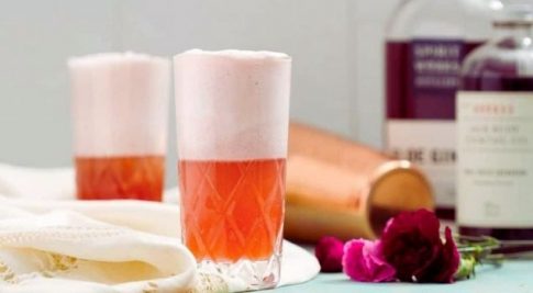 Bütçe Dostu Ruby Fizz Kokteyl Tarifi - Harbi Yiyorum